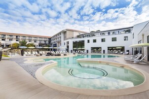 Piscina interna, piscina externa