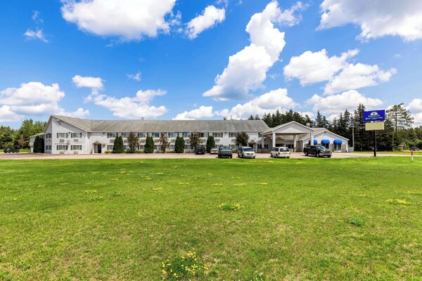 Americas Best Value Inn Tahquamenon Country - Michigan