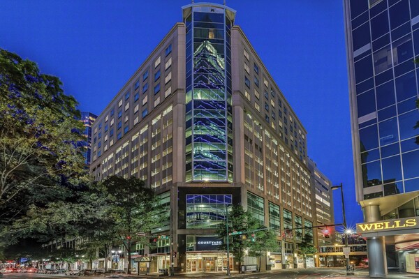 Courtyard By Marriott Charlotte City Center - Charlotte, NC