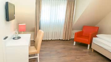 Quarto Standard, 1 cama individual, banheira | Roupa hipoalergénica, cofre no quarto, secretária