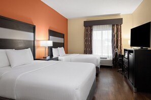 Quarto, 2 camas queen-size, acessível, não fumadores (Mobility Accessible) | Roupa de alta qualidade, secretária, quartos insonorizados 