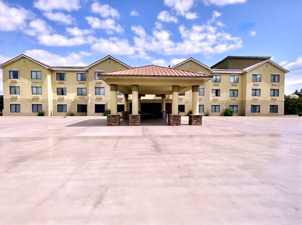 Comfort Suites Georgetown - Georgetown, KY