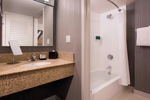 Chuveiro/banheira combinados, produtos de toalete de grife