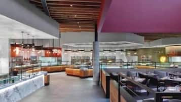 5 restaurantes, é servido café da manhã