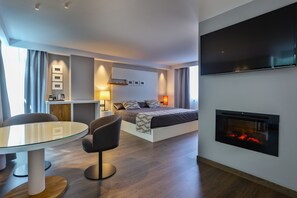 Suíte júnior | Frigobar, cofres nos quartos, escrivaninha