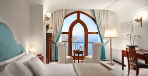 Quarto Deluxe, vista para o mar | 1 quarto, minibar, cofre no quarto, cortinas/cortinados opacos 