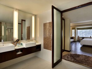 1 quarto, minibar, cofre no quarto, secretária 