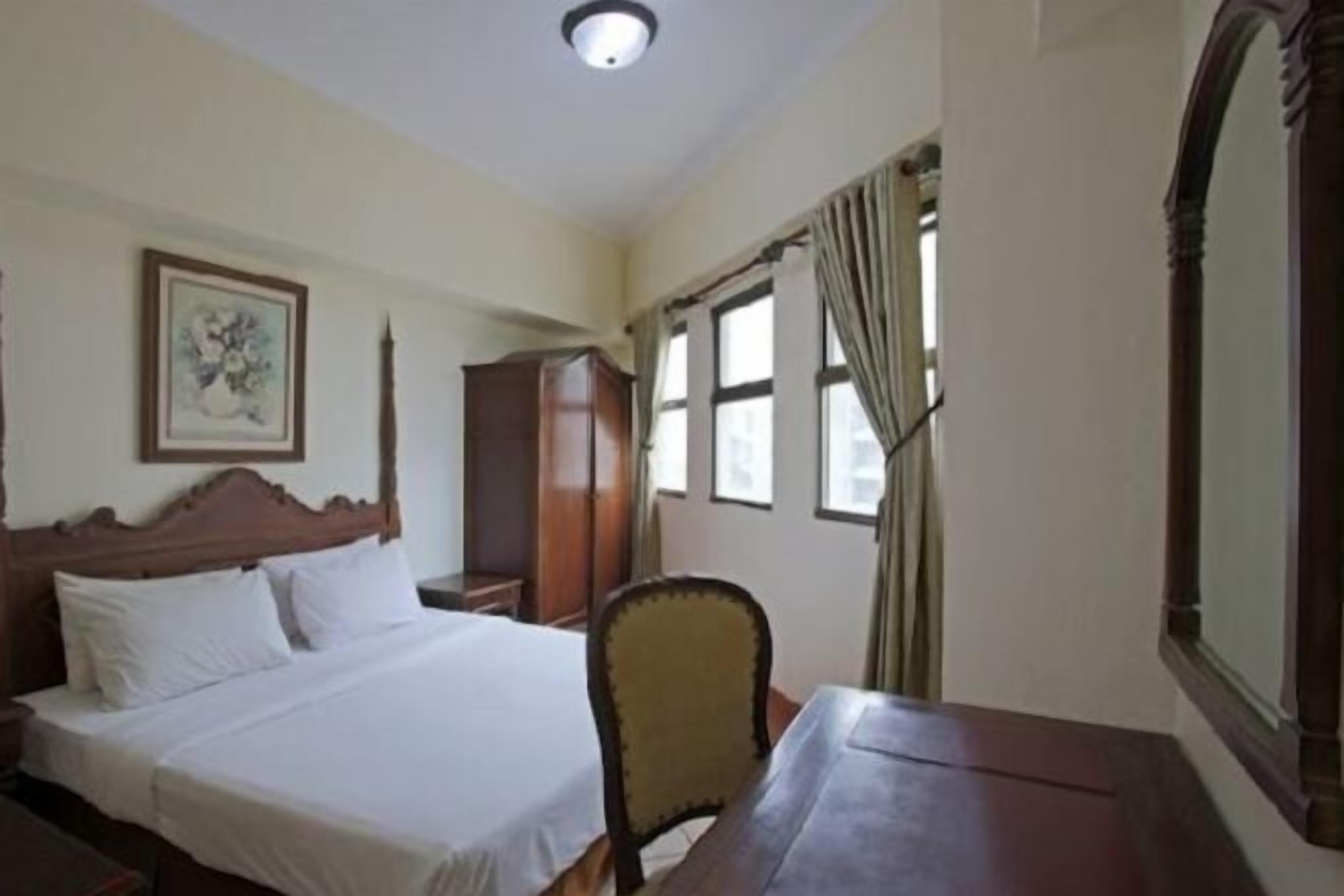 Cofre no quarto, secretária, camas desdobráveis, Wi-fi grátis 