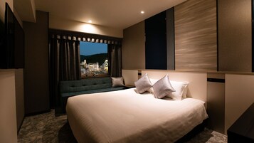 Quarto, não fumadores (Renovation Queen) | Cofre no quarto, secretária 