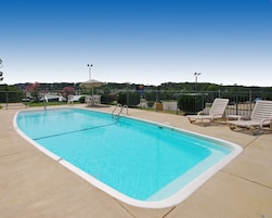 Piscina externa sazonal