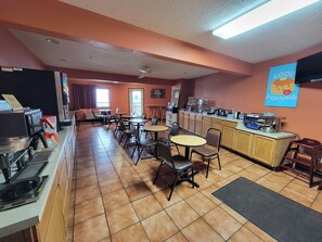 Café da manhã continental grátis todos os dias