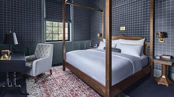 Minibar, cofre no quarto