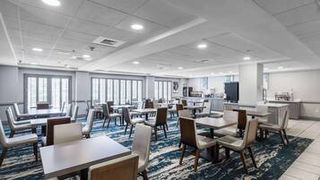 Pequeno-almoço continental diário incluído