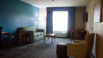 Secretária, ferro/tábua de engomar, berços/camas para crianças grátis