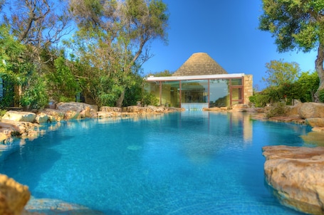 Piscina interior, 2 piscinas exteriores, guarda-sóis, espreguiçadeiras . Hotel Ta' Cenc & Spa