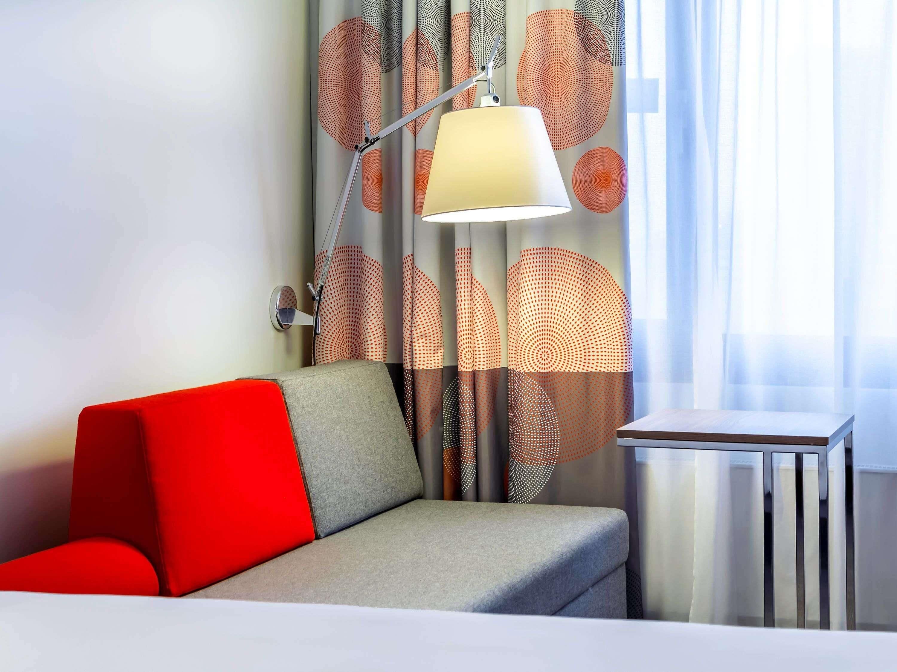 Roupa de alta qualidade, minibar, cofre no quarto, secretária 