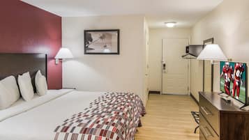 Quarto luxo, 1 cama King, acessível, para não fumantes (Roll-In Shower) | Escrivaninha, ferros/tábuas de passar roupa, Wi-Fi de cortesia
