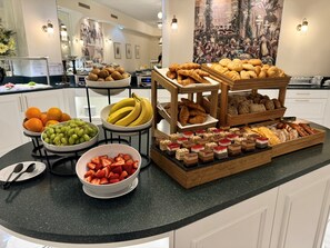 Buffet de pequeno-almoço