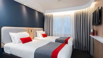 Quarto standard, 2 camas de solteiro (with Free Hot Breakfast) | Escrivaninha, espaço de trabalho para notebook