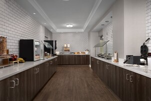 Café da manhã continental grátis todos os dias