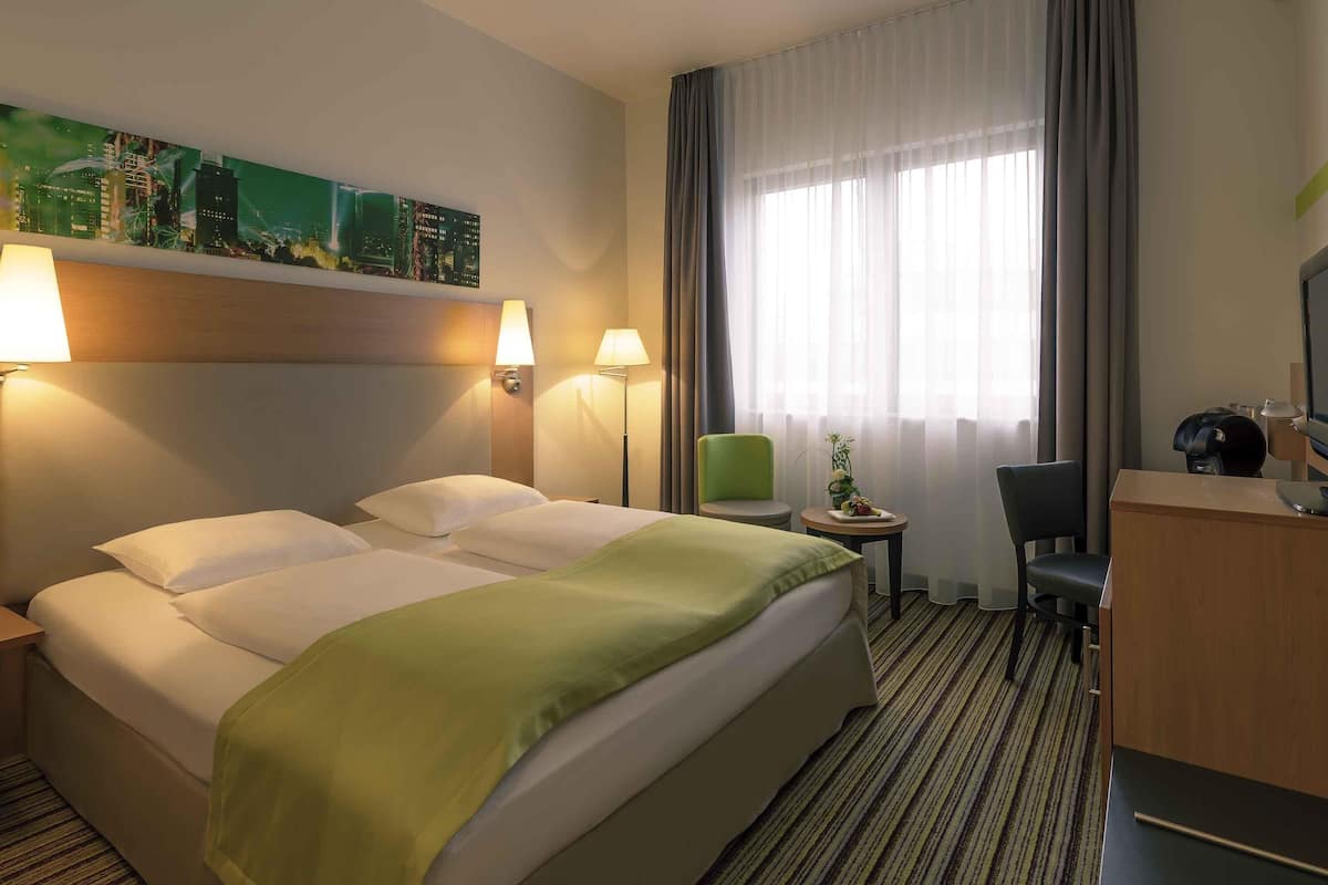 Privilege, Quarto superior, 1 cama de casal | Roupas de cama antialérgicas, frigobar, cofres nos quartos, escrivaninha