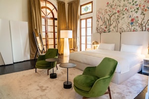 Suíte estúdio conforto | Roupas de cama premium, edredons de pluma, frigobar, cofres nos quartos