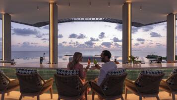 Bar junto à piscina