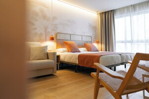 Minibar, cofre no quarto, quartos insonorizados, Wi-fi grátis 