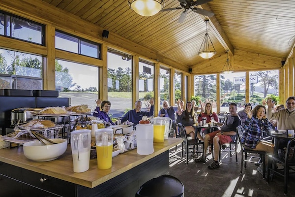 Pequeno-almoço continental incluído