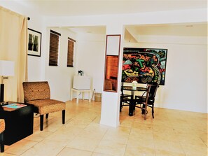 Suite-Estúdio Premium, 2 camas queen-size | Cofre no quarto, secretária 