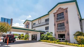 Fachada da propriedade