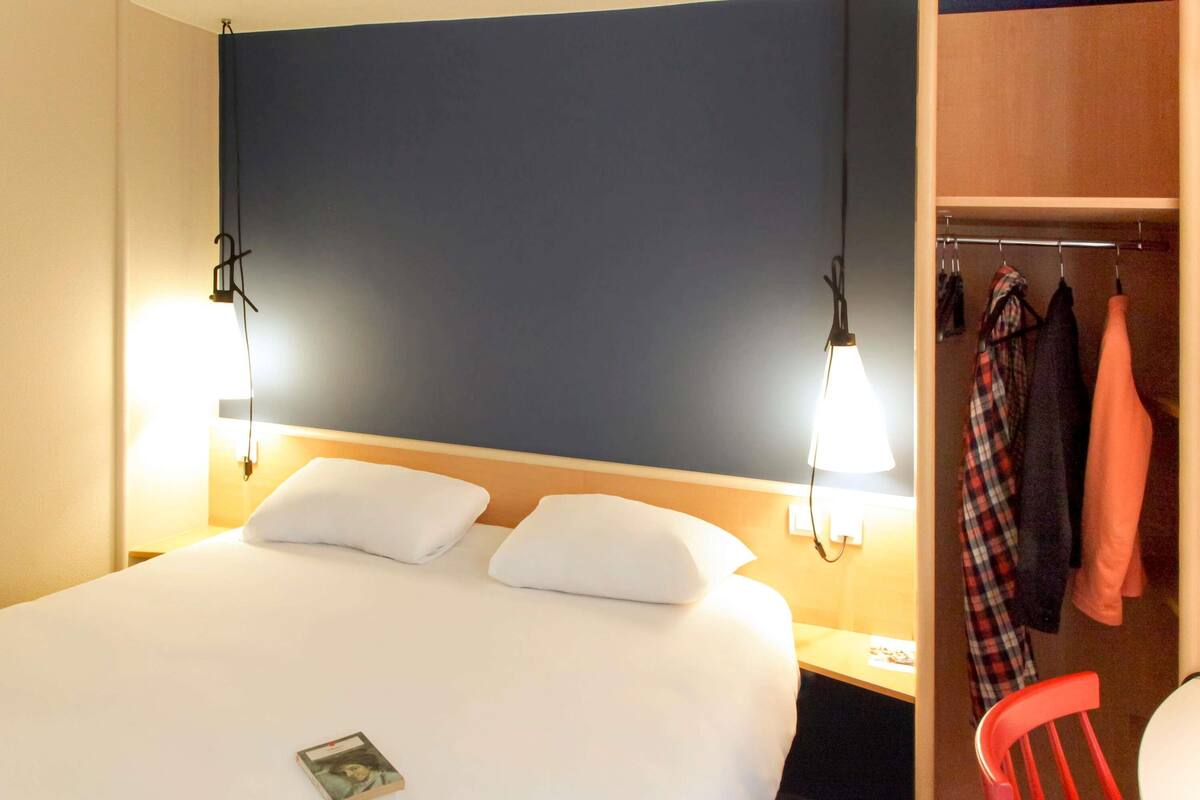 Cortinas/cortinados opacos, quartos insonorizados 