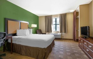 Estúdio, 1 cama Queen, para não fumantes | Escrivaninha, ferros/tábuas de passar roupa, Wi-Fi de cortesia