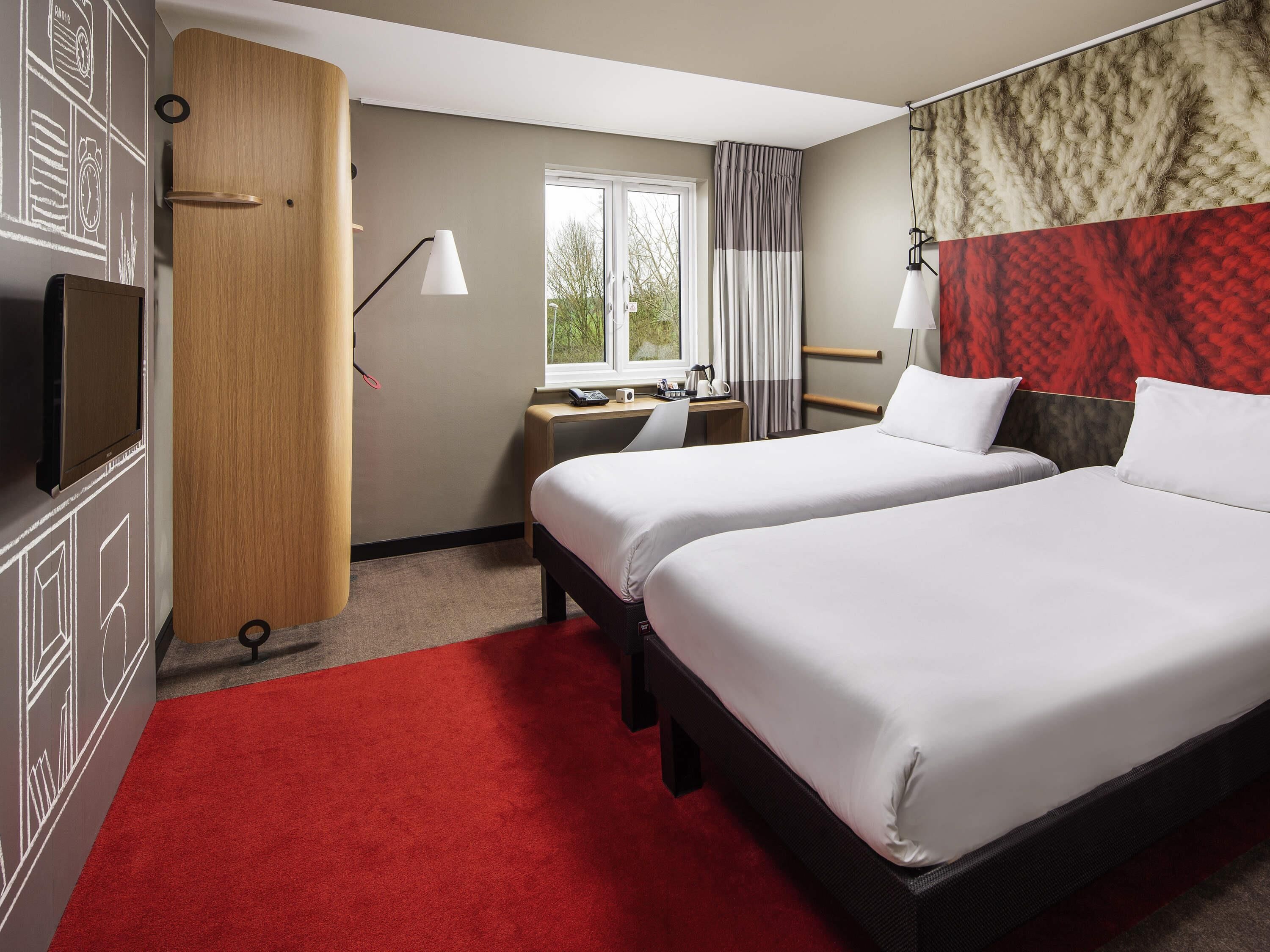 Secretária, secretária adequada para computadores portáteis 