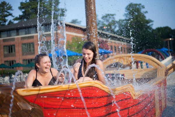 Williamsburg Woodlands Hotel & Suites, An Official Colonial Williamsburg Hotel - Williamsburg, VA