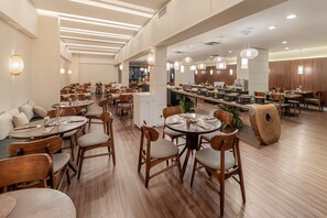 Buffet de pequeno-almoço