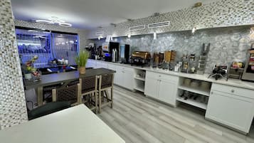 Pequeno-almoço tipo buffet diário incluído