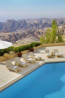 Piscina exterior sazonal 