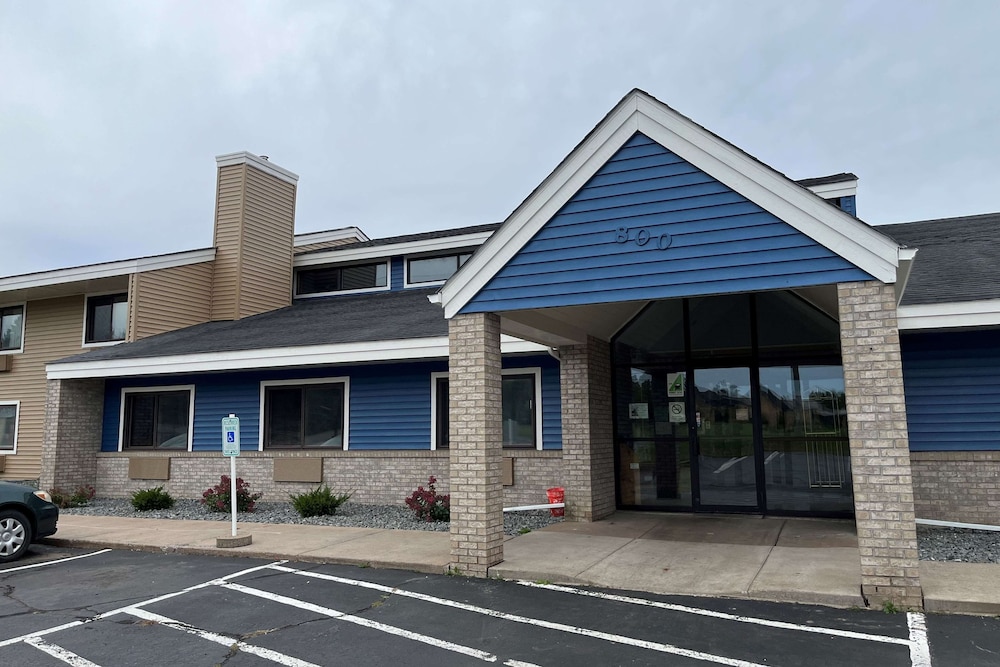 Americinn By Wyndham Ladysmith - Ladysmith, WI