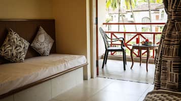 Quarto Executivo, 1 cama de casal | Sala de estar | Televisor LCD de 32 polegadas com canais por cabo, televisor