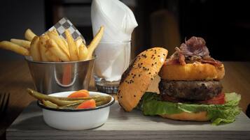 Alimentação e bebidas