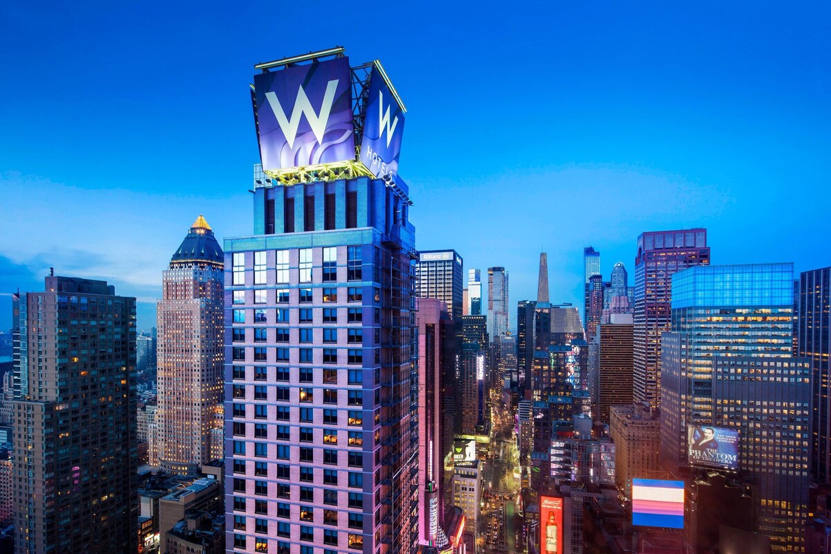 W New York - Times Square Reviews, Deals & Photos 2026 - Expedia