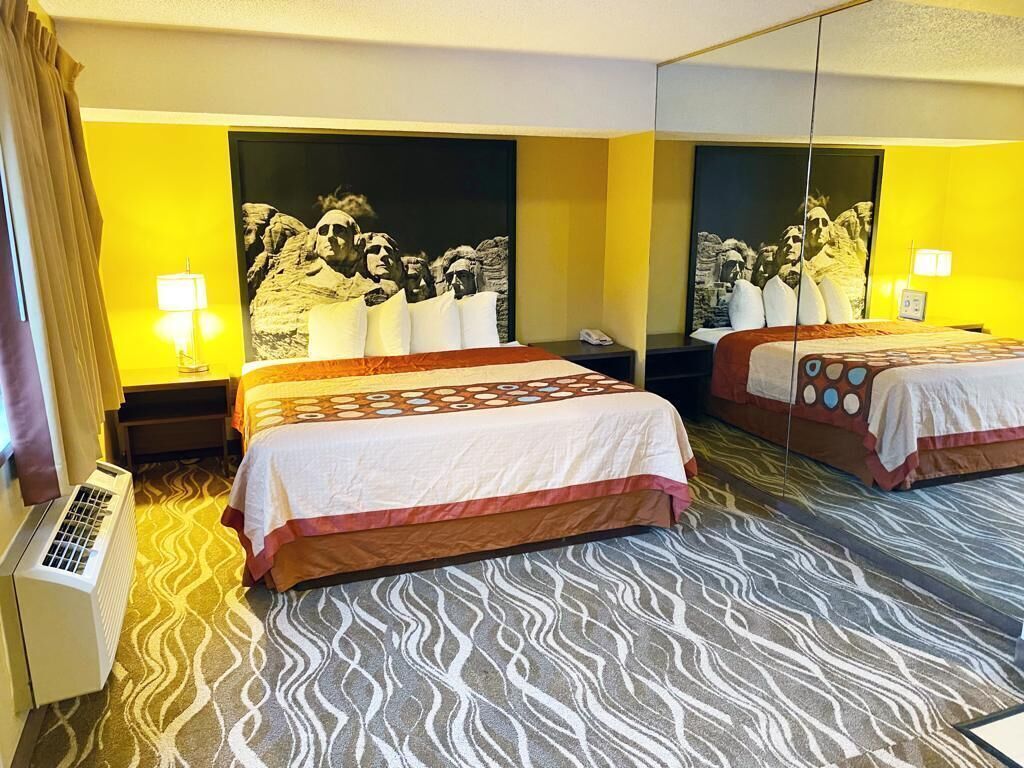 Escrivaninha, ferros/tábuas de passar roupa, Wi-Fi de cortesia