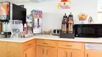 Café da manhã continental grátis todos os dias