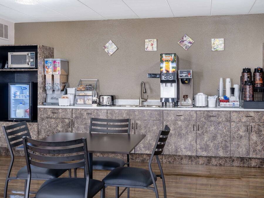 Café da manhã para viagem grátis todos os dias