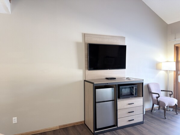 Suíte luxo, várias camas, para não fumantes | Individualmente decorados, individualmente mobiliados