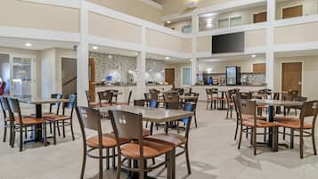 Pequeno-almoço takeaway diário incluído