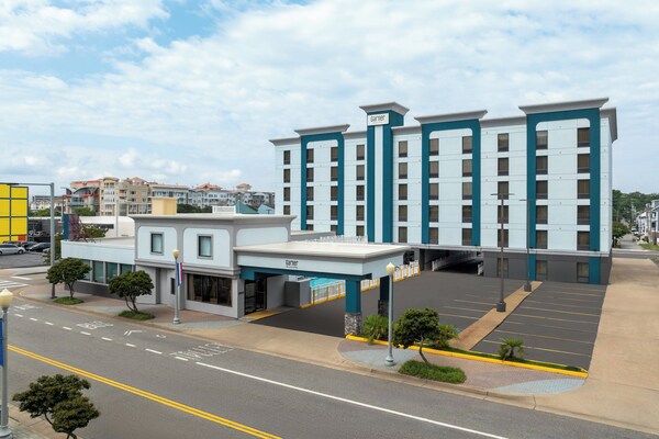 Garner Hotel Virginia Beach North By Ihg - Virginia Beach, VA