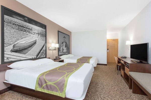 Super 8 By Wyndham Kenora - Kenora