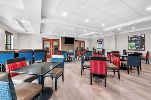 Pequeno-almoço tipo buffet diário incluído 